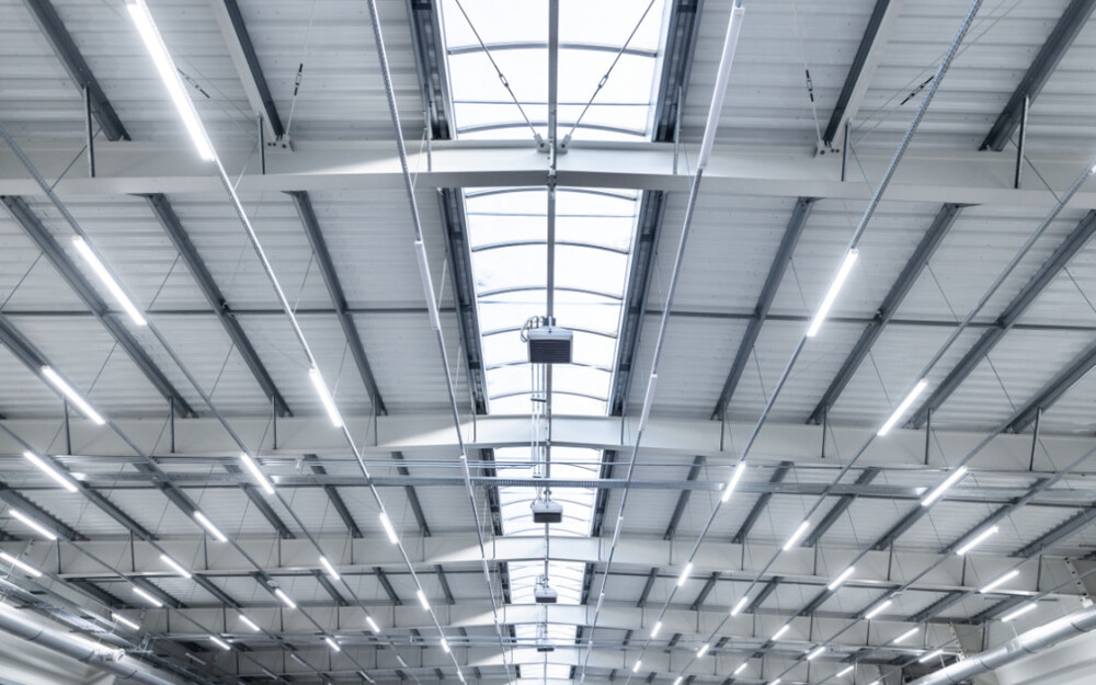 The Advantages of LED Lighting in Commercial and Industrial Spaces ...